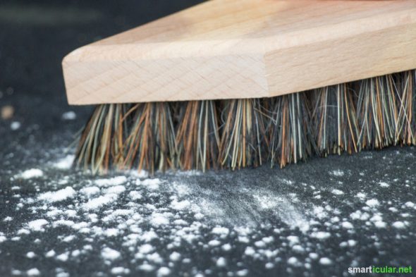 Autopolster einfach reinigen - mit Natron, Essig & Co. gegen Flecken